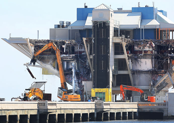 Florida demolition firm dismantles inverted pyramid at St. Petersburg ...